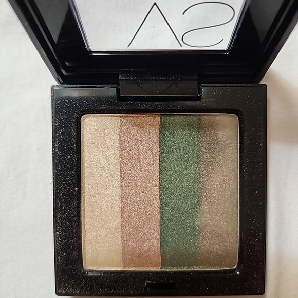 Victoria's Secret | Makeup | New Victorias Secret Eye Shadow Quad ...
